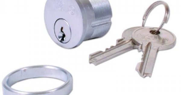 Yale Screw In Cylinders